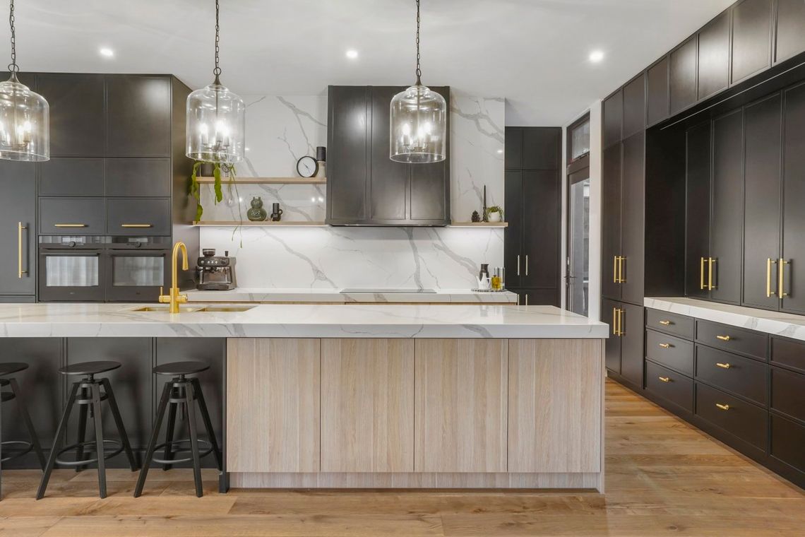 Expert Kitchen Design Tips & Must-Have Accessories for Every Home