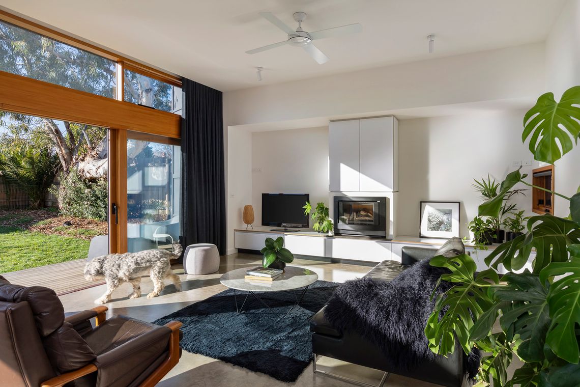 Fibro Beach House Reboot Creates a Sustainable and Affordable Home