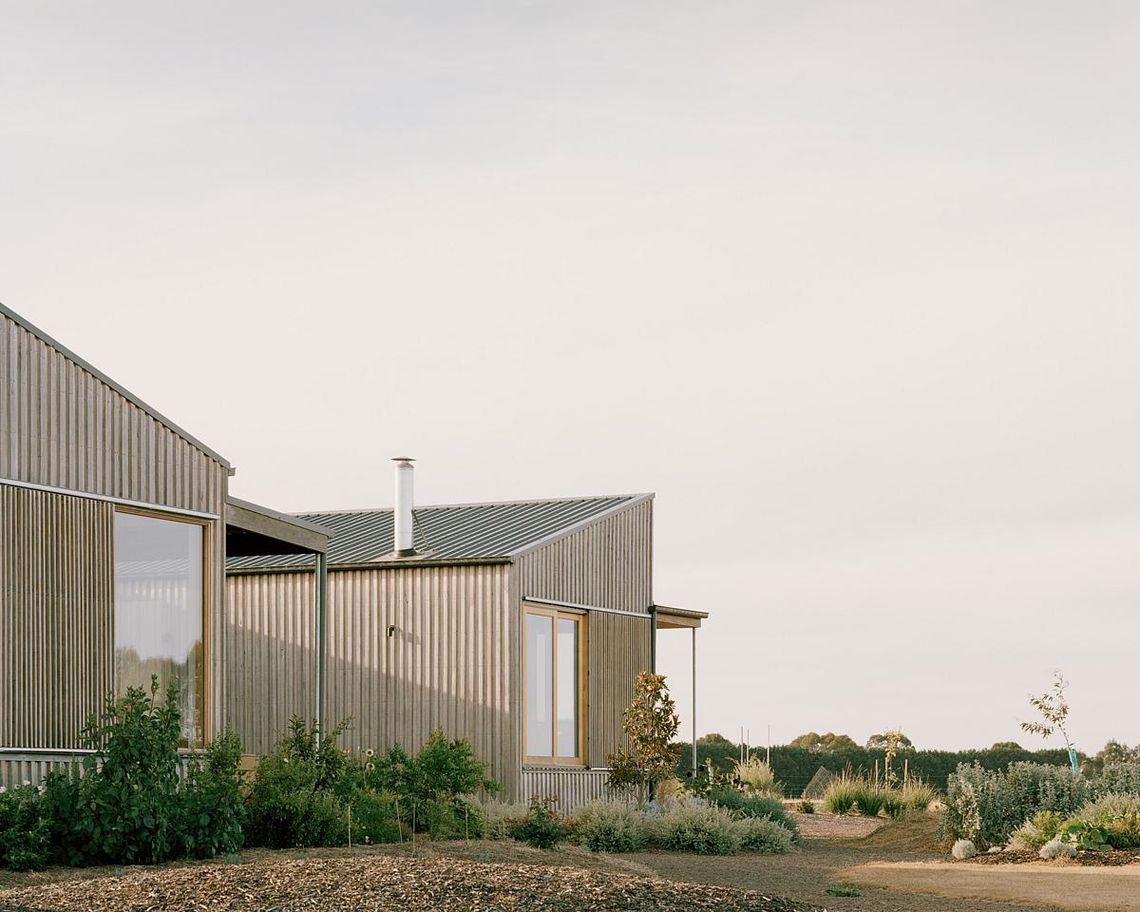 Discover Heather's Off-Grid House: A Model of Sustainable Rural Living