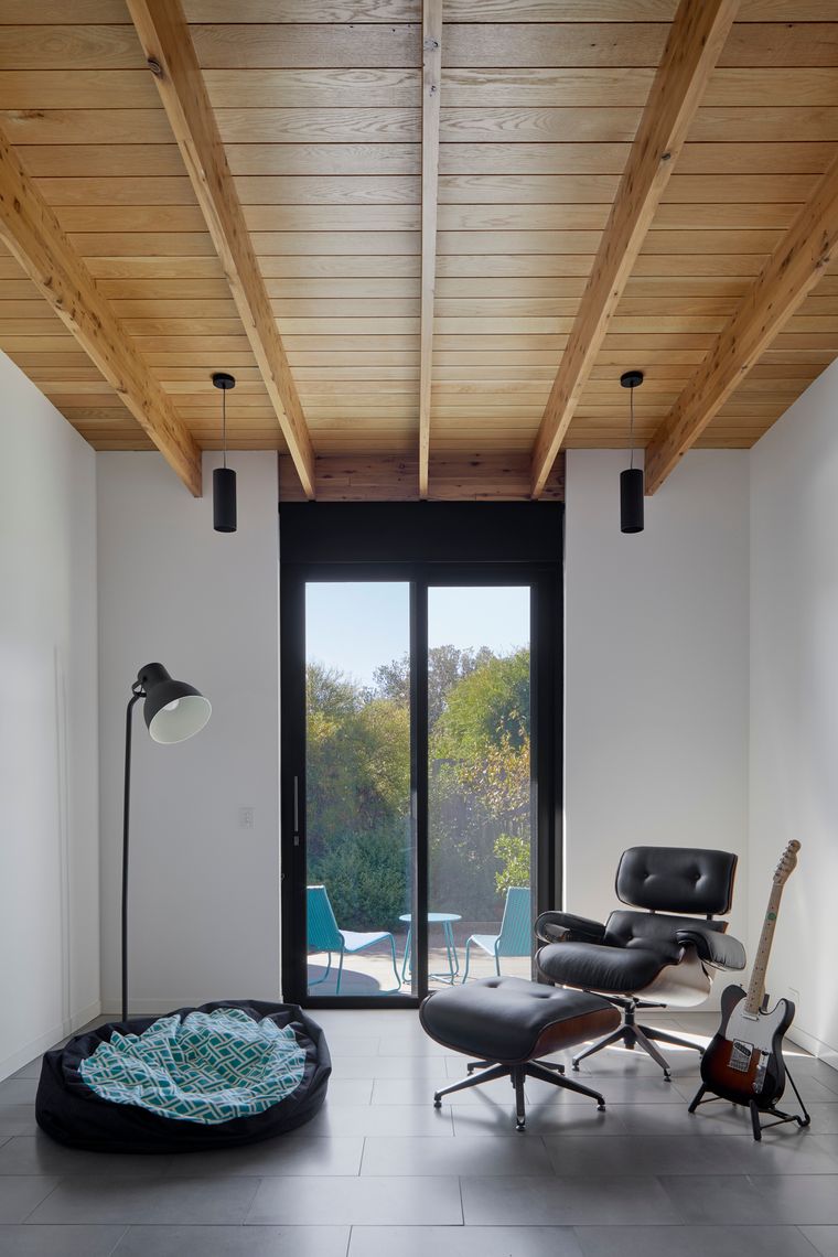 Hidden House: This Home Gives Little Away From the Street