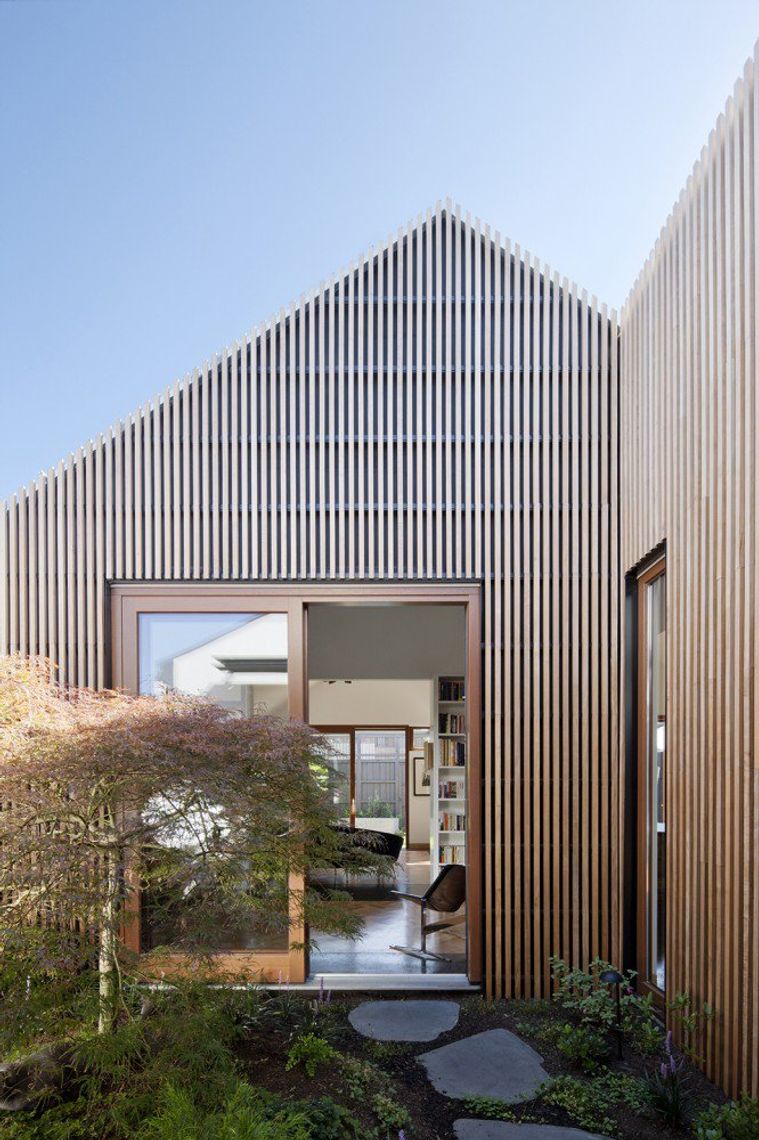 Light-Filled Courtyards Separate House in House's Five Pavilions…
