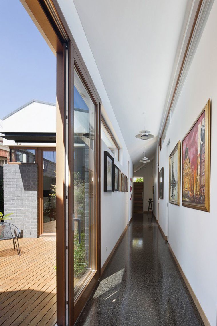 Light-Filled Courtyards Separate House in House's Five Pavilions…