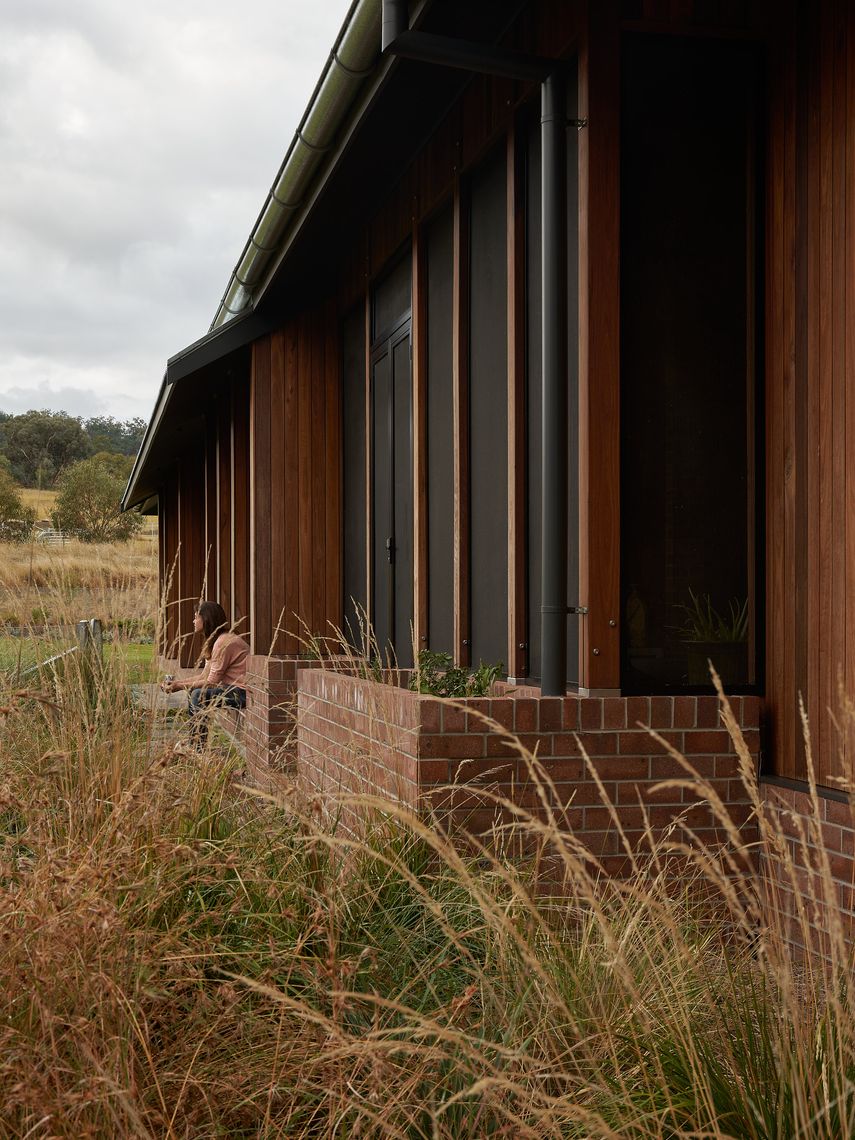 A House in the Dry is adapted to Australia's climate and landscape