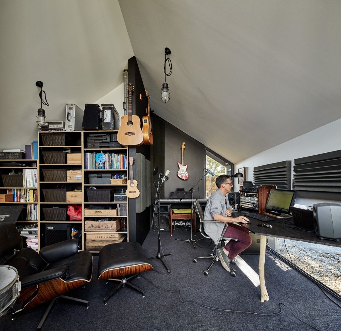 Inside Out House: Bringing the Outside In and the Inside, Out