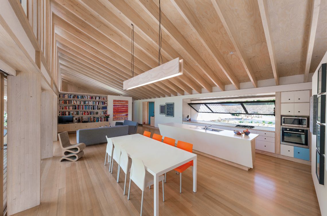 A Beachy Home for Both Everyday Living and Weekend Population Swells