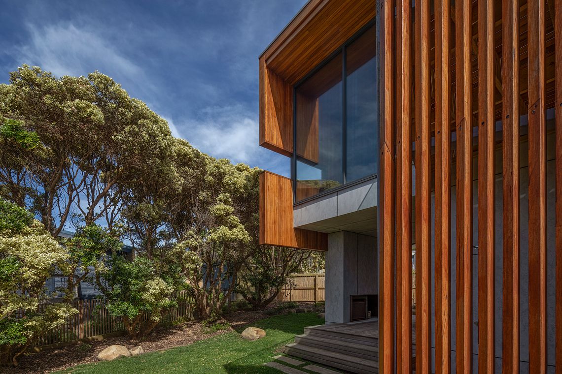 What would a marine lovers’ house on a coastal reserve look like?