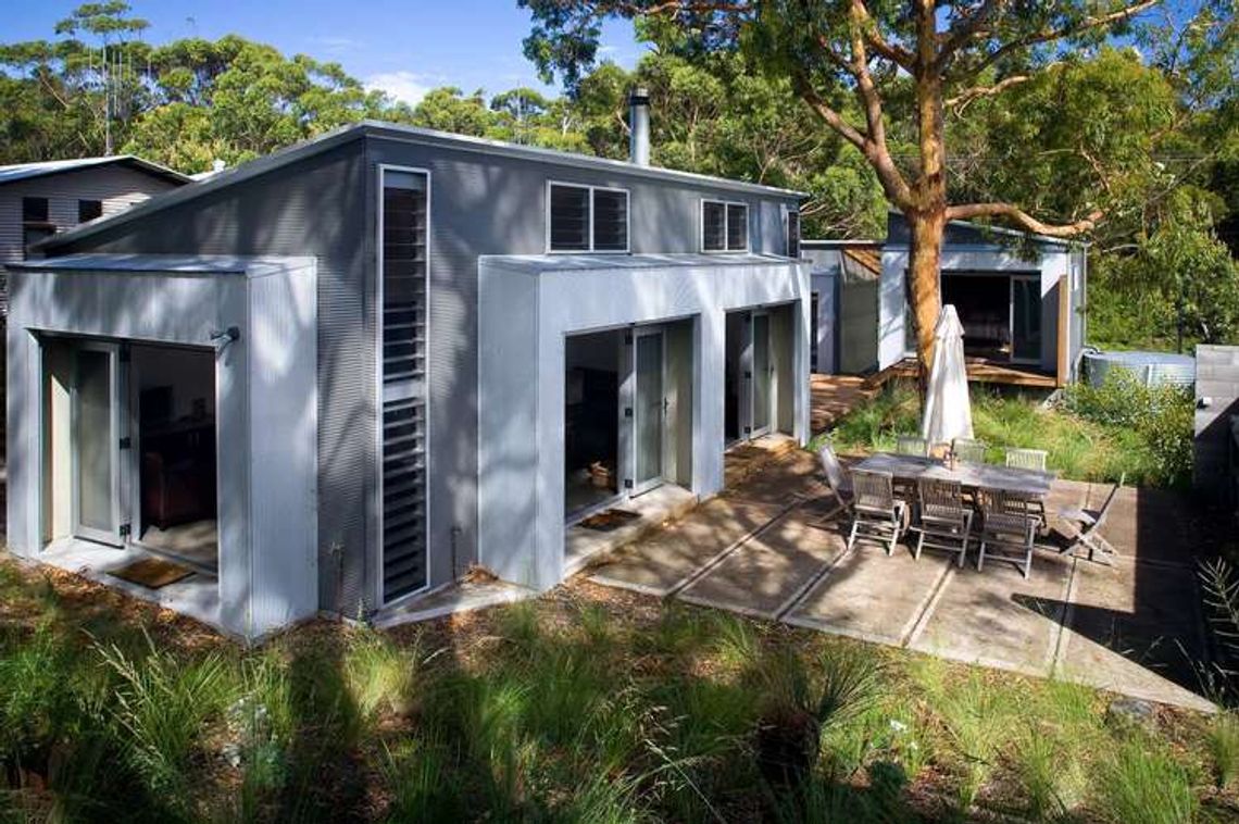 Seal Rocks House is About the Simple Pleasures of Surf, Sea and Trees