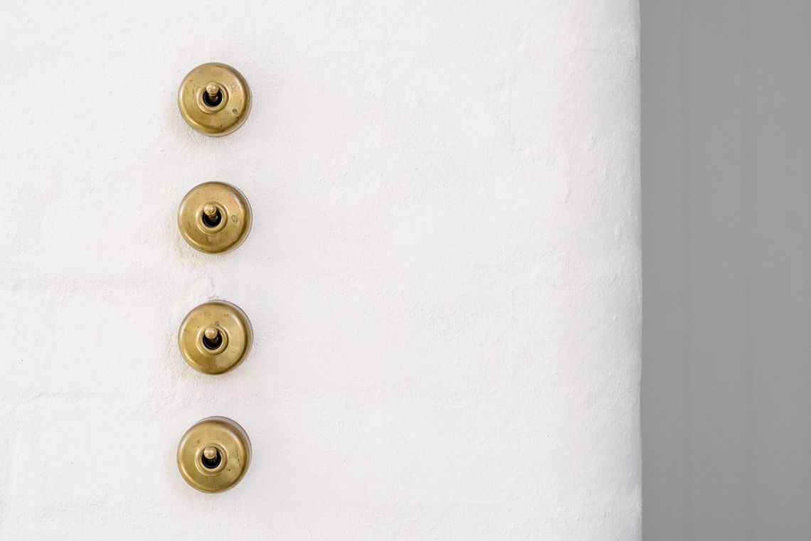 A Light-filled Beach House Just Two Kilometres from the City?