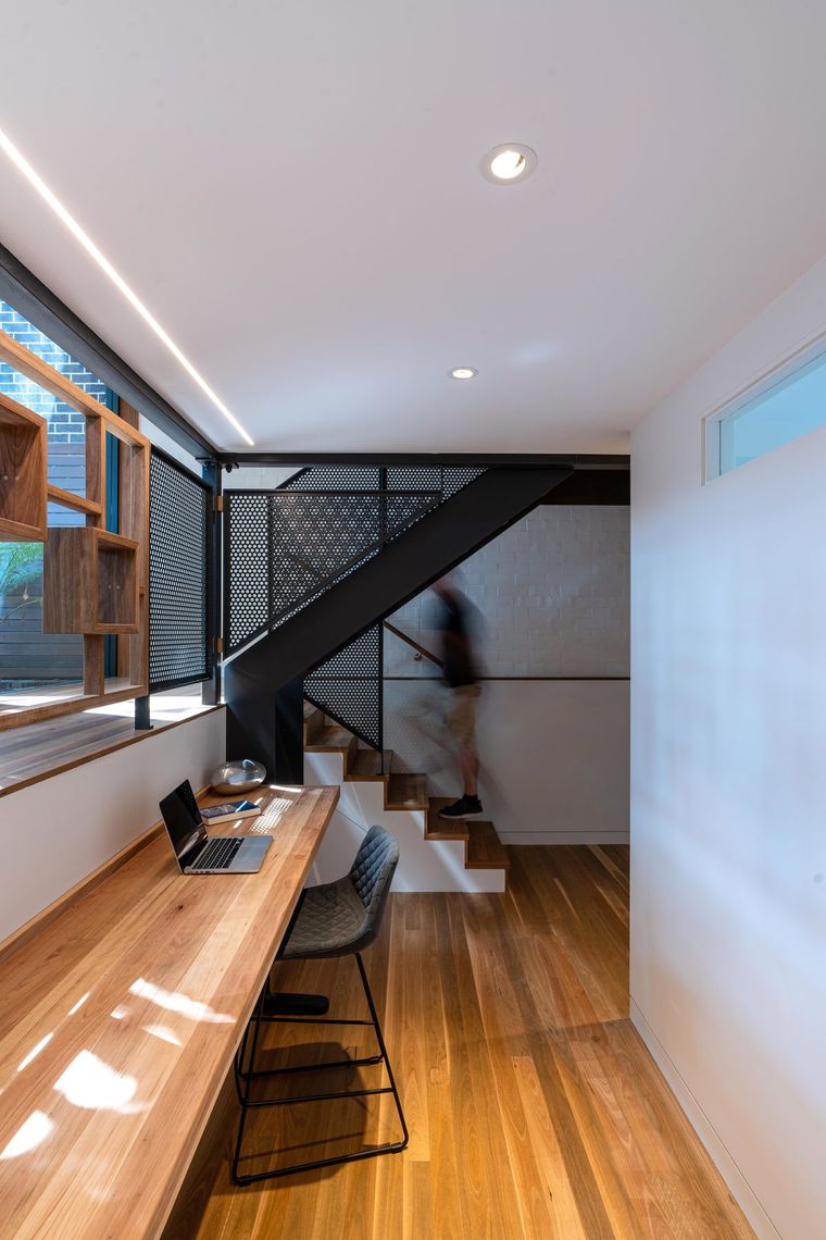 A New Laneway House Celebrates This Inner Suburb's History of Bricks