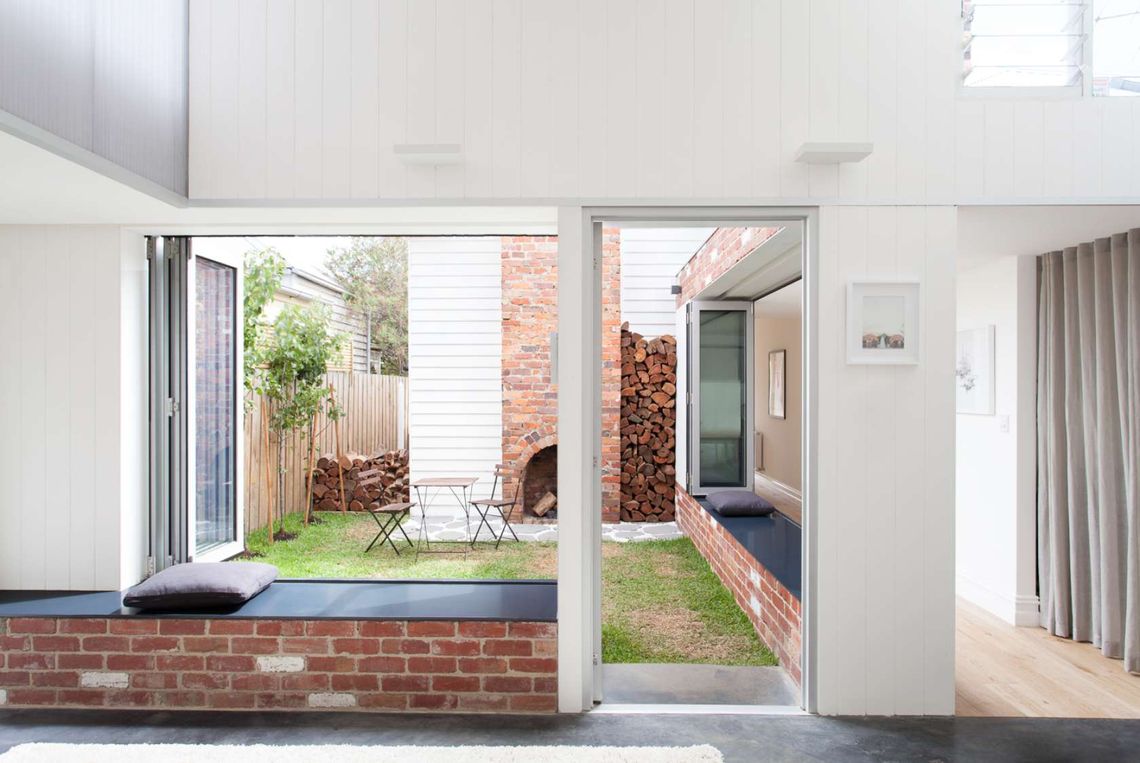 Turnaround House: Like a Sunflower, This House Grows to Face the Sun