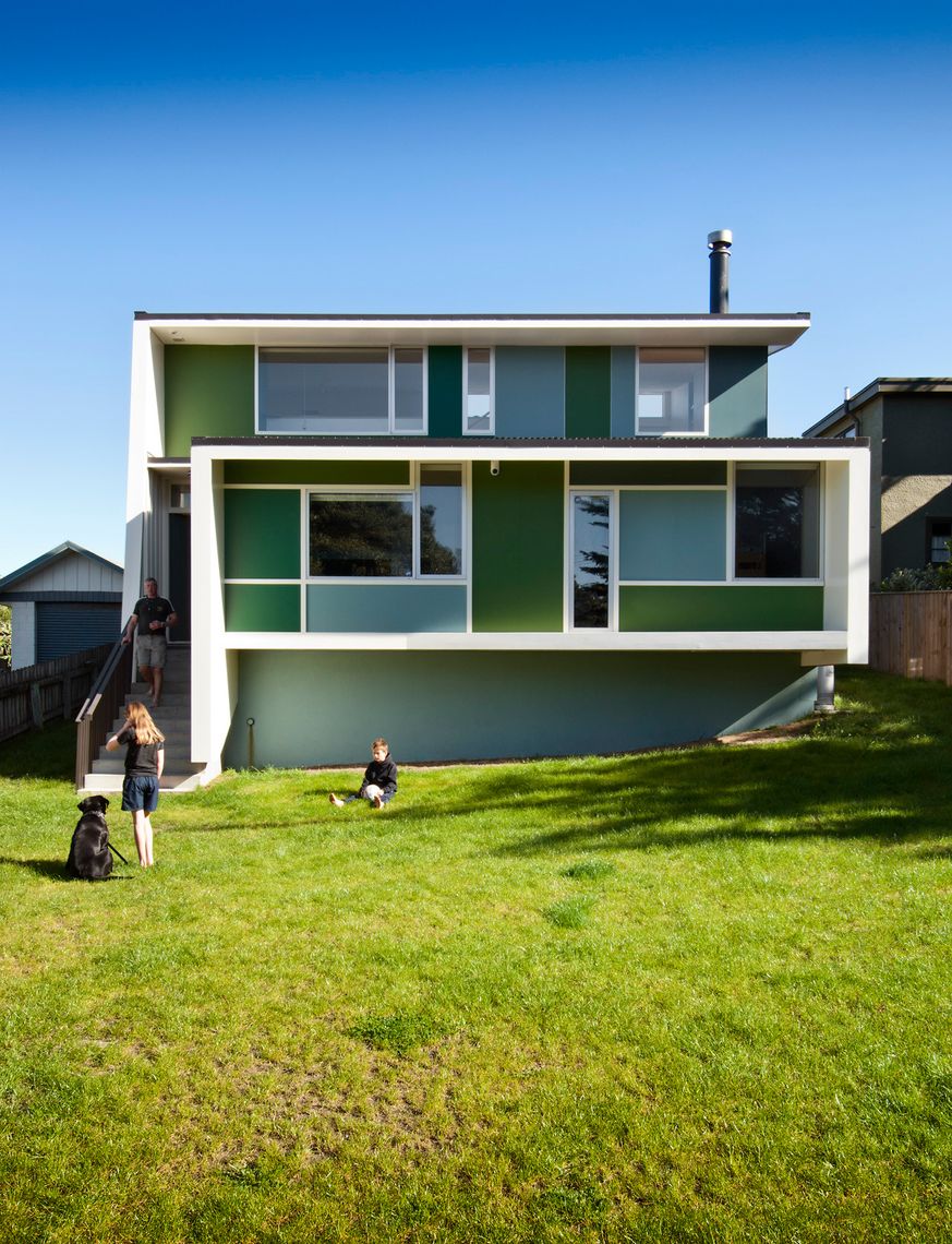 Waikanae House is a Modern Fibro Shack that Captures the Views