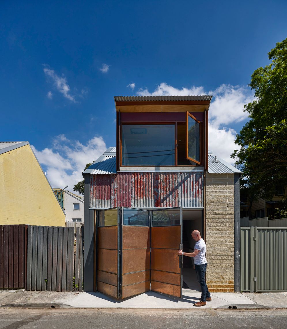 The Renovation of This Terrace Reuses Existing Materials in New Ways