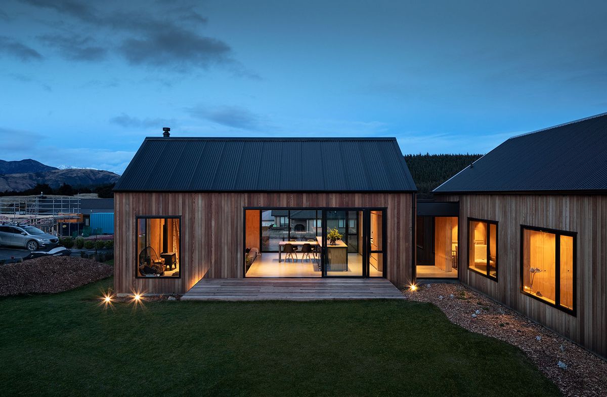 This New Zealand Home is Designed to Soak In Stunning Alpine Vistas