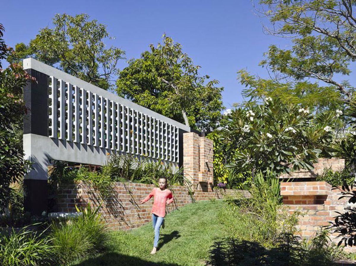 Aperture House: Humble Brick Creates a Surprisingly Spacious Home