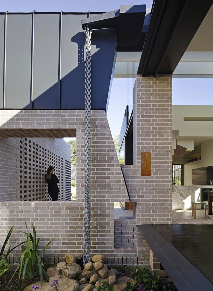 Aperture House: Humble Brick Creates a Surprisingly Spacious Home