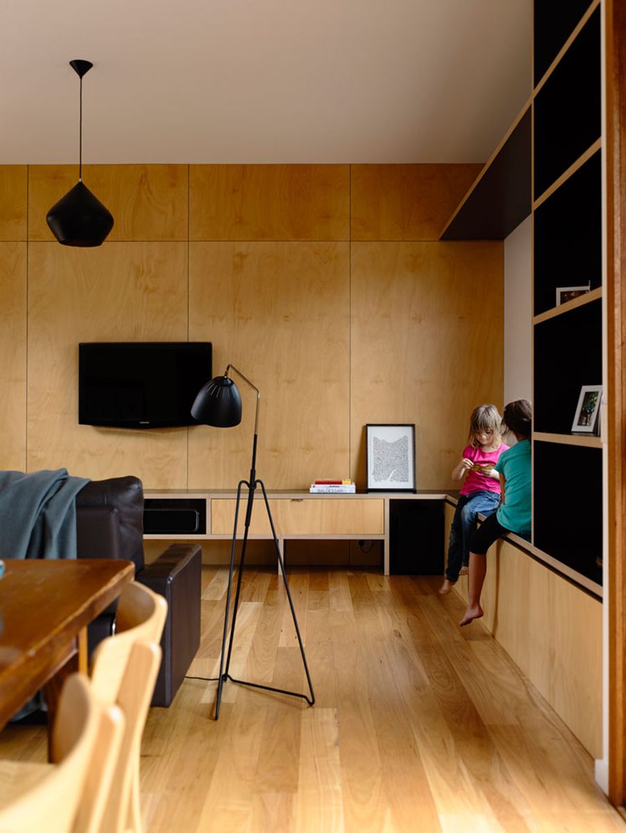 Batten and Board House: A Simple 'Box' Transforms a Weatherboard