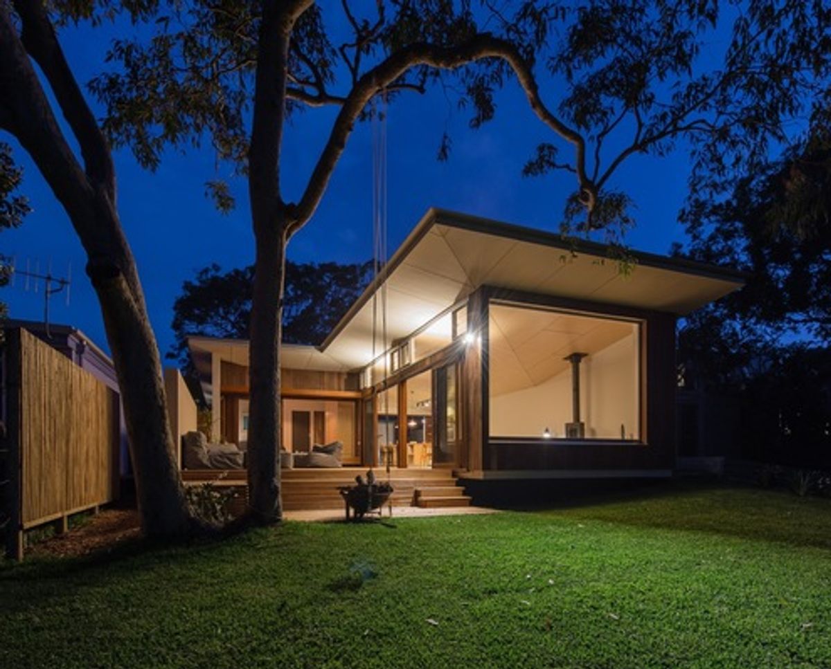 Blueys Beach House is a Modern Take on the Traditional Beach Shack