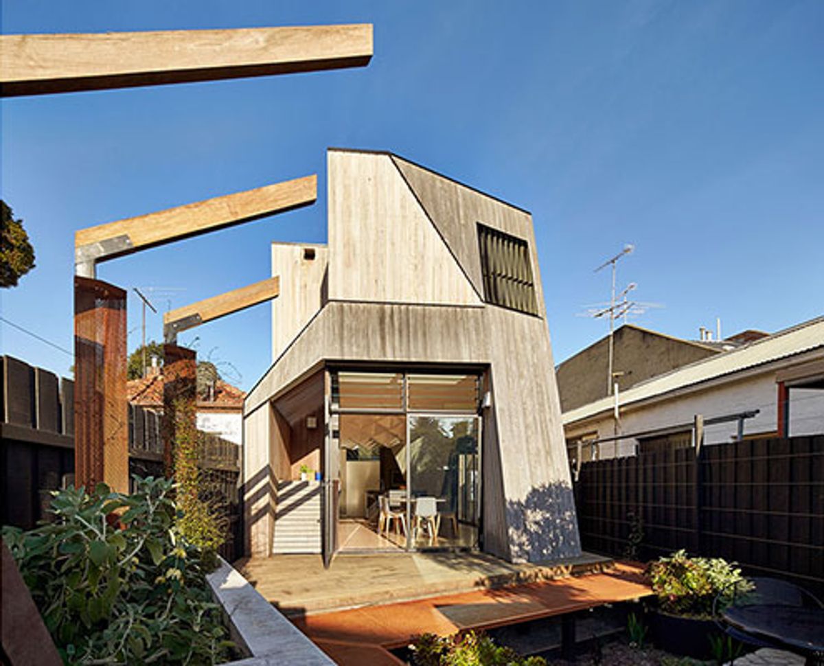 Bower House Collects Elements to Remind the Owners of Their Past Homes