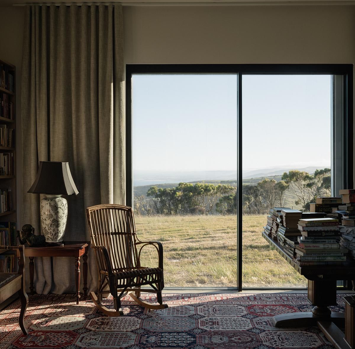 Reimagining Tradition: An Off-Grid Farmhouse in Carrickalinga