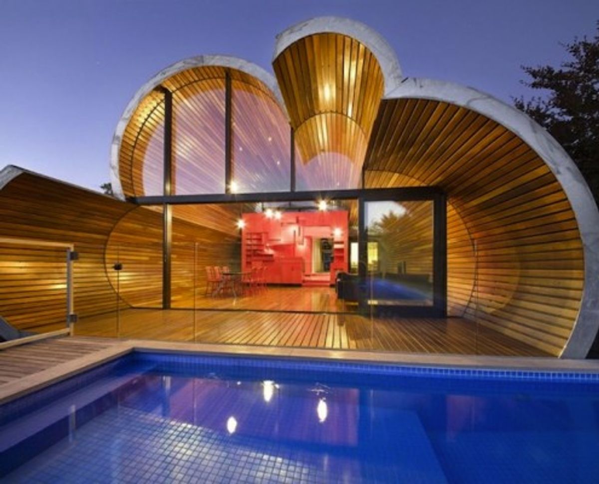 Cloud House: Conservative in Front, But a Radical Surprise Out Back