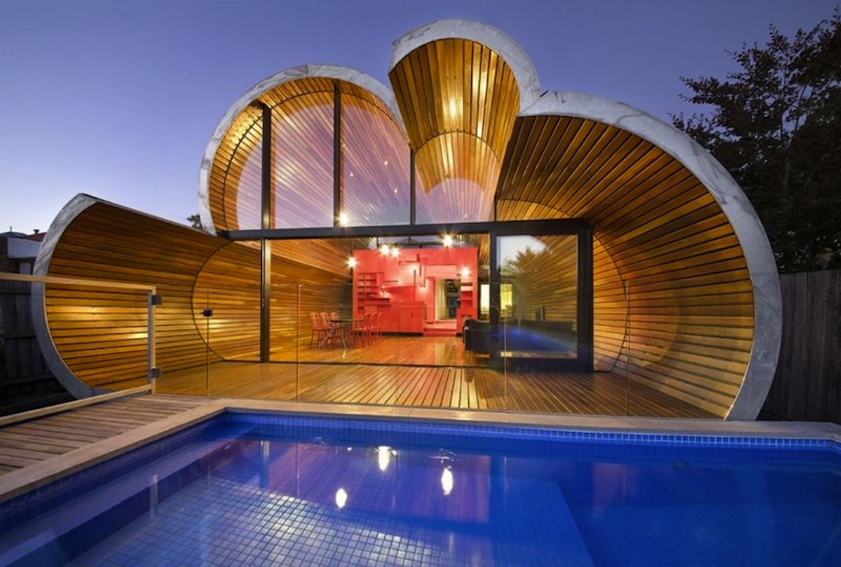 Cloud House: Conservative in Front, But a Radical Surprise Out Back