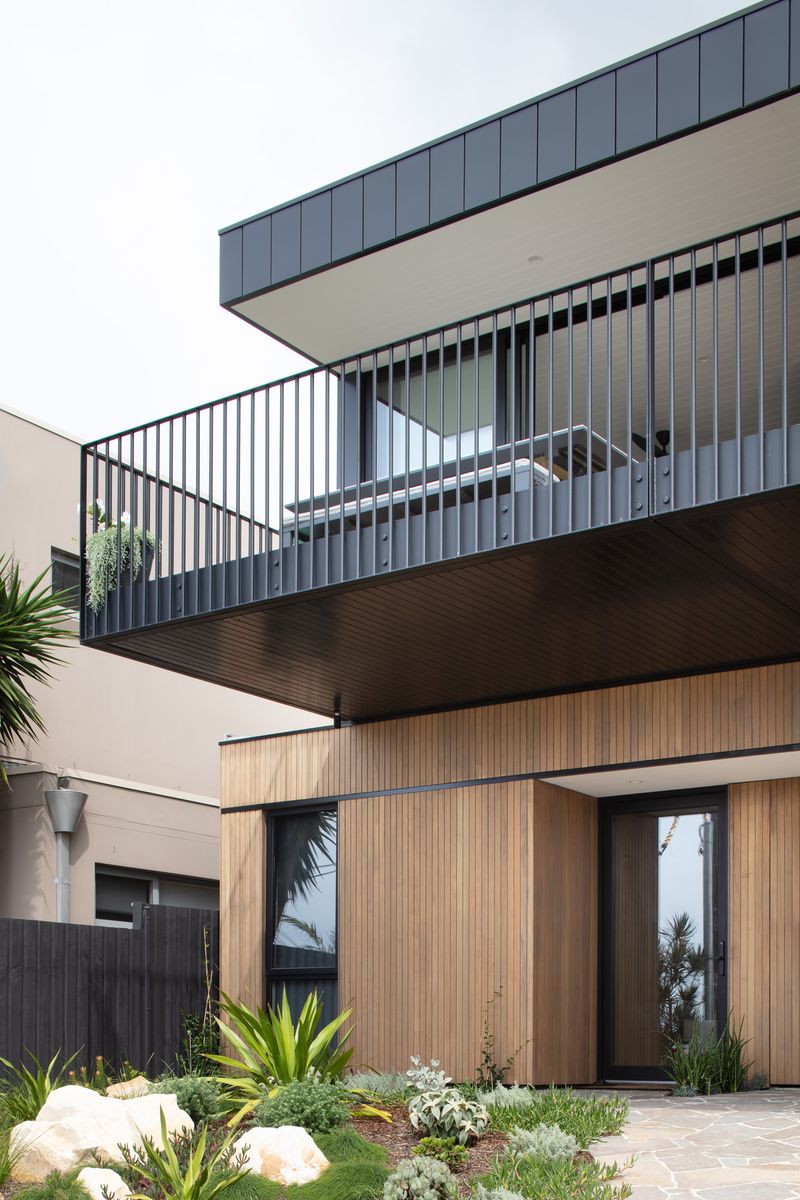 Six Prefabricated Modules Create a Forever Home With an Ocean View