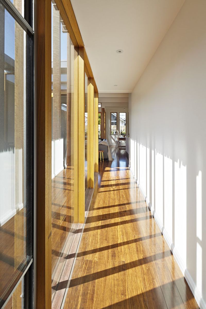 Convertible Courtyard House: When The Clouds Roll In, So Does the Roof