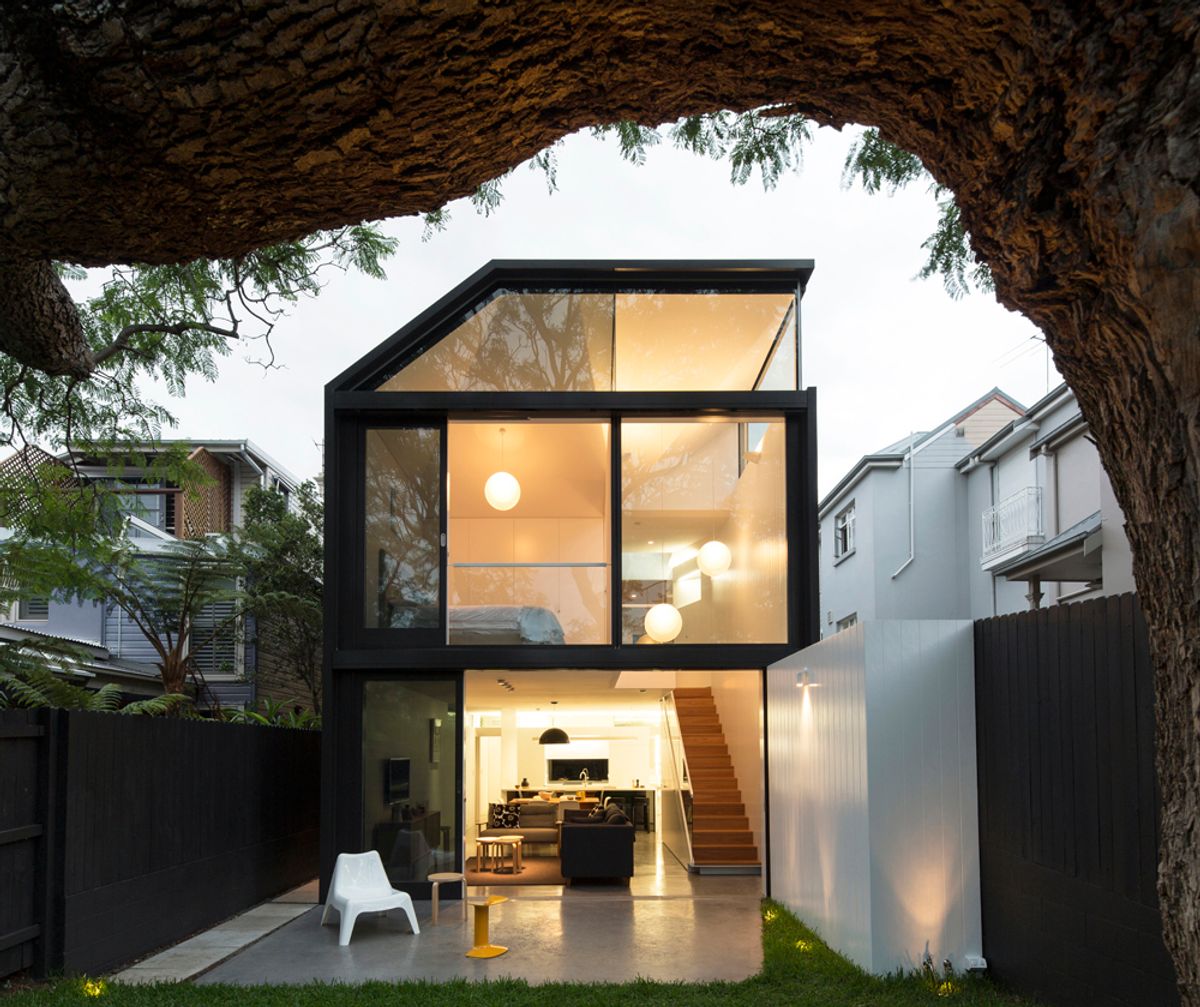 Cosgriff House: Semi-Subterranean Extension for Backyard Connection