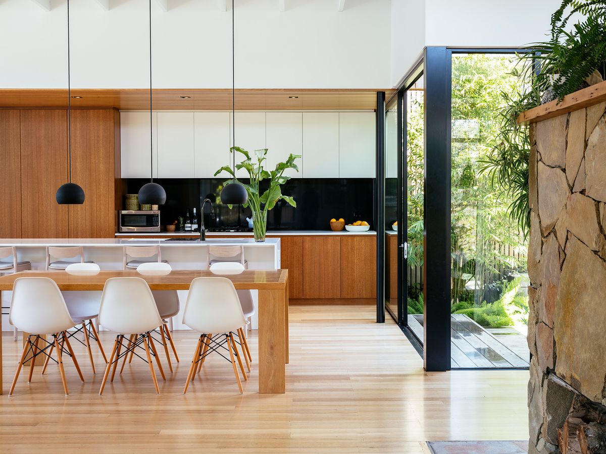 Mid-century Modern House Senstively Updated for 21st Century Living
