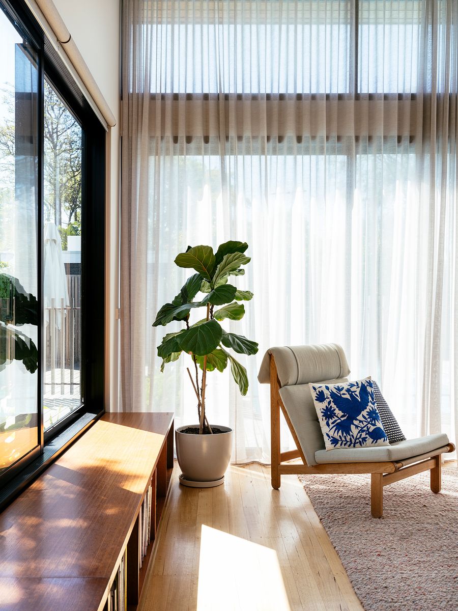 Mid-century Modern House Senstively Updated for 21st Century Living