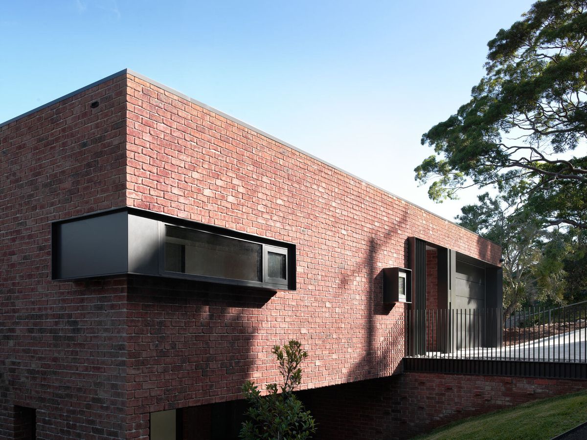Building on a BAL-FZ (Flame Zone) Site Made This Home a Challenge