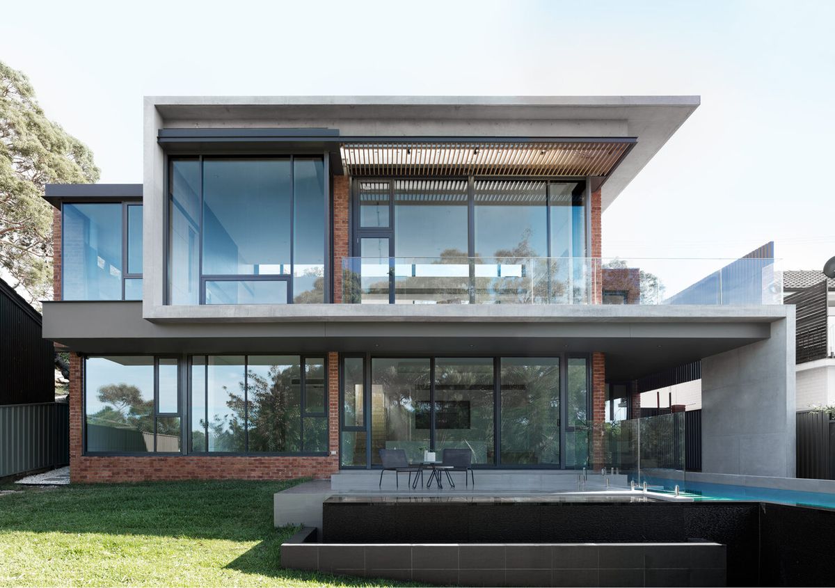 Building on a BAL-FZ (Flame Zone) Site Made This Home a Challenge
