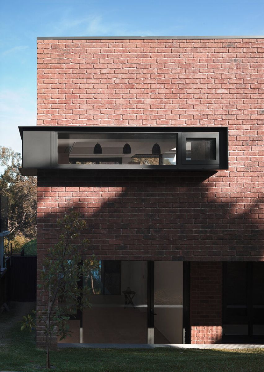 Building on a BAL-FZ (Flame Zone) Site Made This Home a Challenge