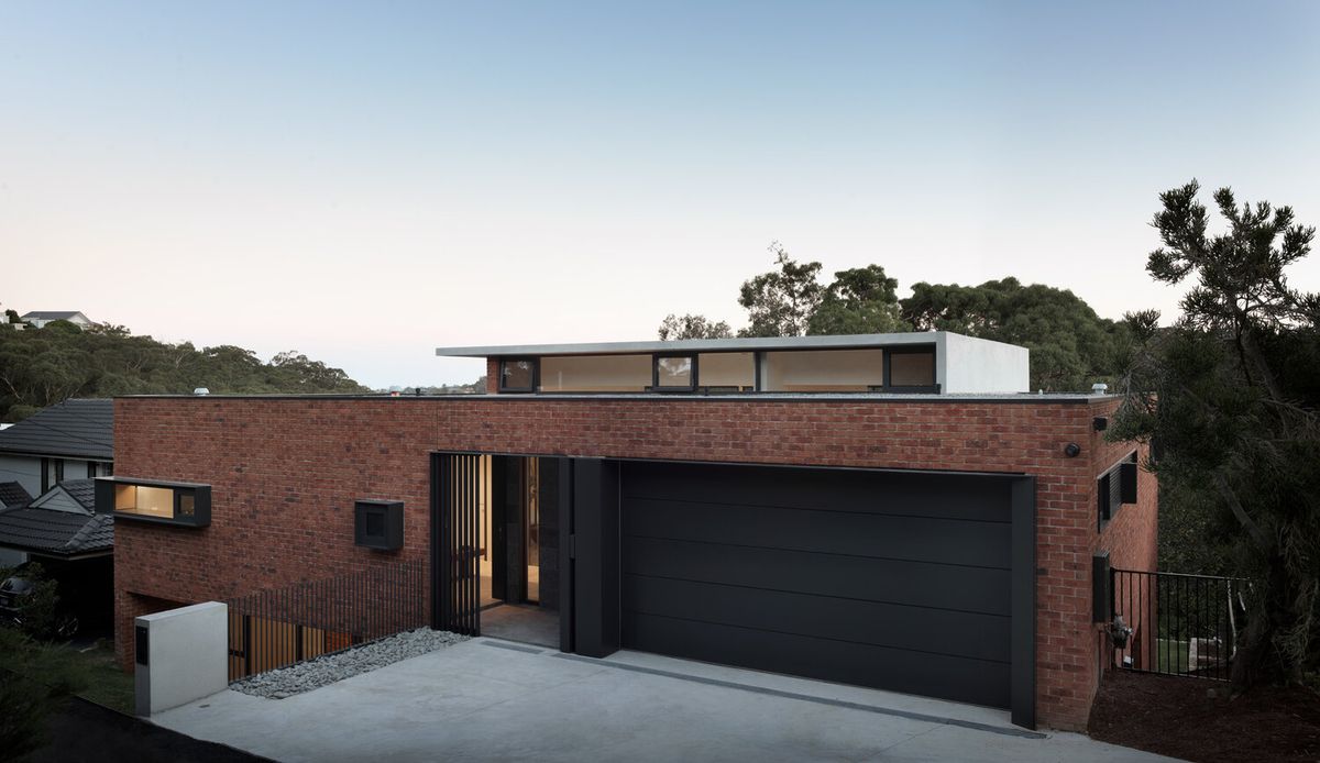 Building on a BAL-FZ (Flame Zone) Site Made This Home a Challenge
