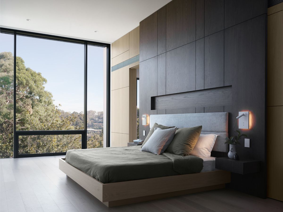 Building on a BAL-FZ (Flame Zone) Site Made This Home a Challenge