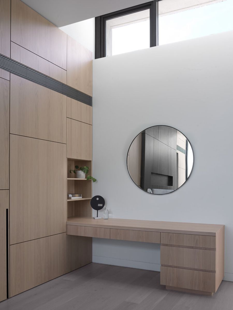 Building on a BAL-FZ (Flame Zone) Site Made This Home a Challenge