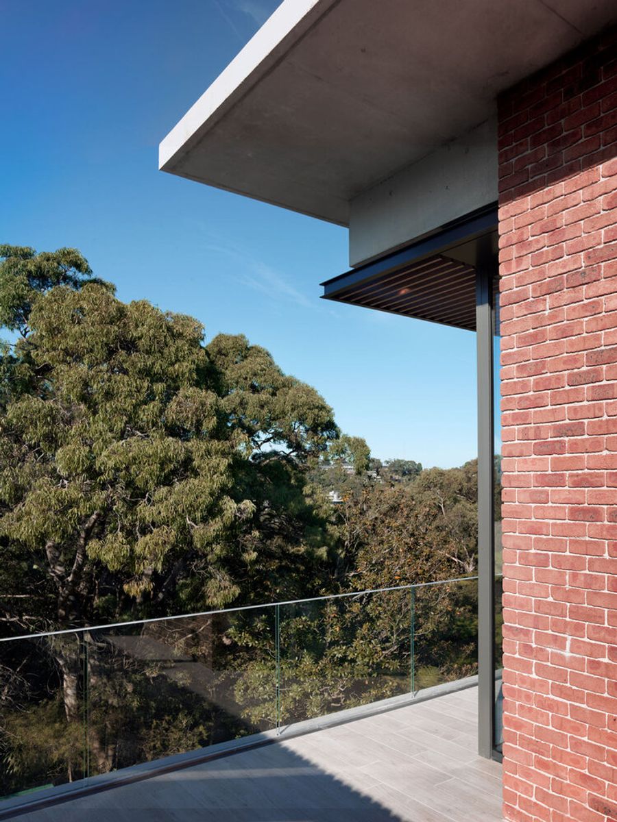 Building on a BAL-FZ (Flame Zone) Site Made This Home a Challenge
