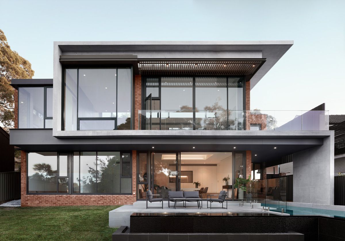 Building on a BAL-FZ (Flame Zone) Site Made This Home a Challenge