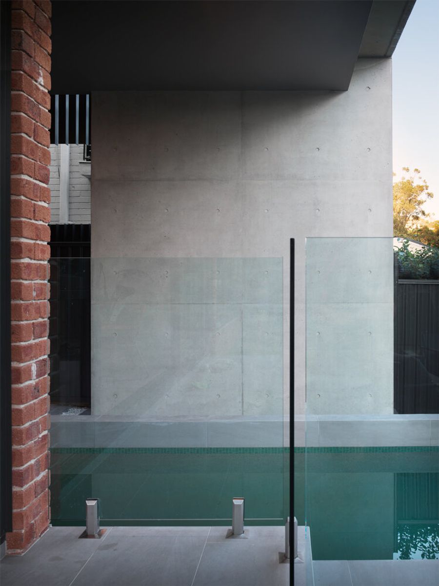 Building on a BAL-FZ (Flame Zone) Site Made This Home a Challenge