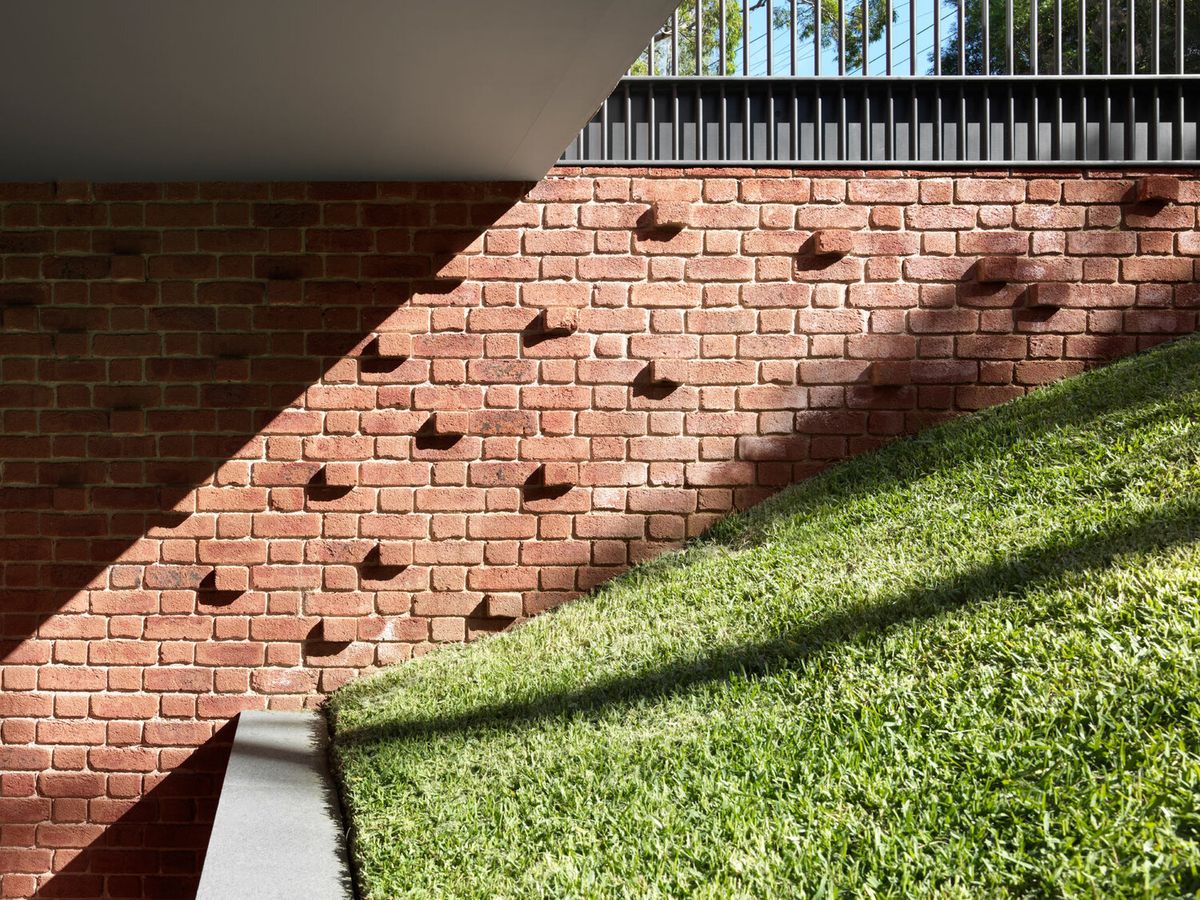 Building on a BAL-FZ (Flame Zone) Site Made This Home a Challenge