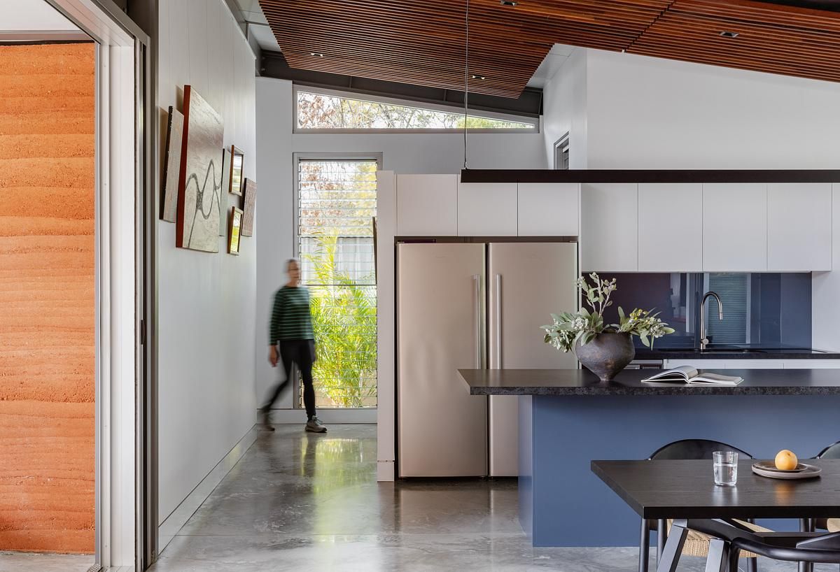 Rammed Earth Walls and Passive Design Makes Every Season a Breeze