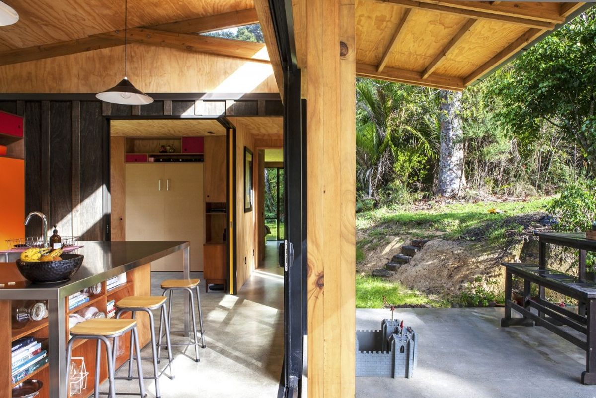Easterbrook House Takes Design Cues From the Forms of Tents and Sheds