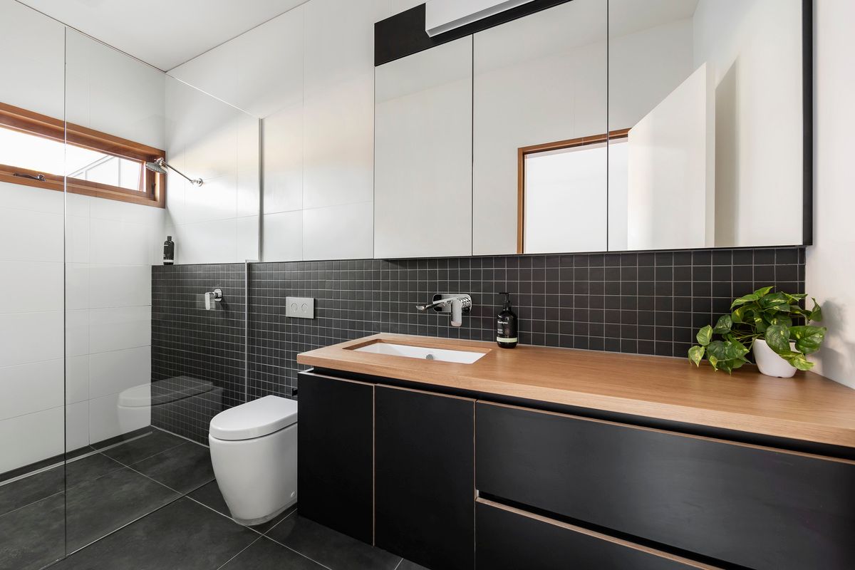 Fibro Beach House Reboot Creates a Sustainable and Affordable Home