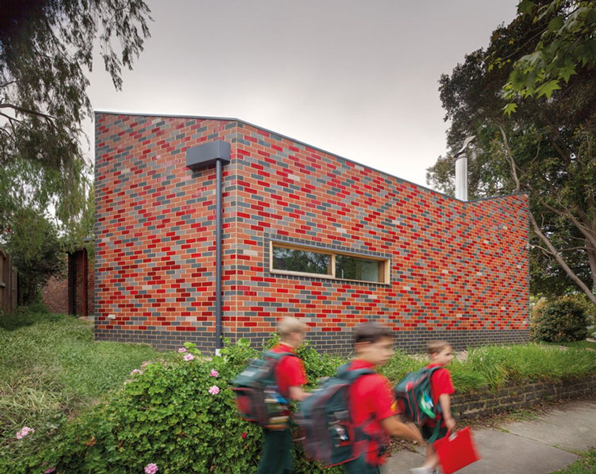 Forever House: A New Pavilion under the Eaves of a Suburban Home