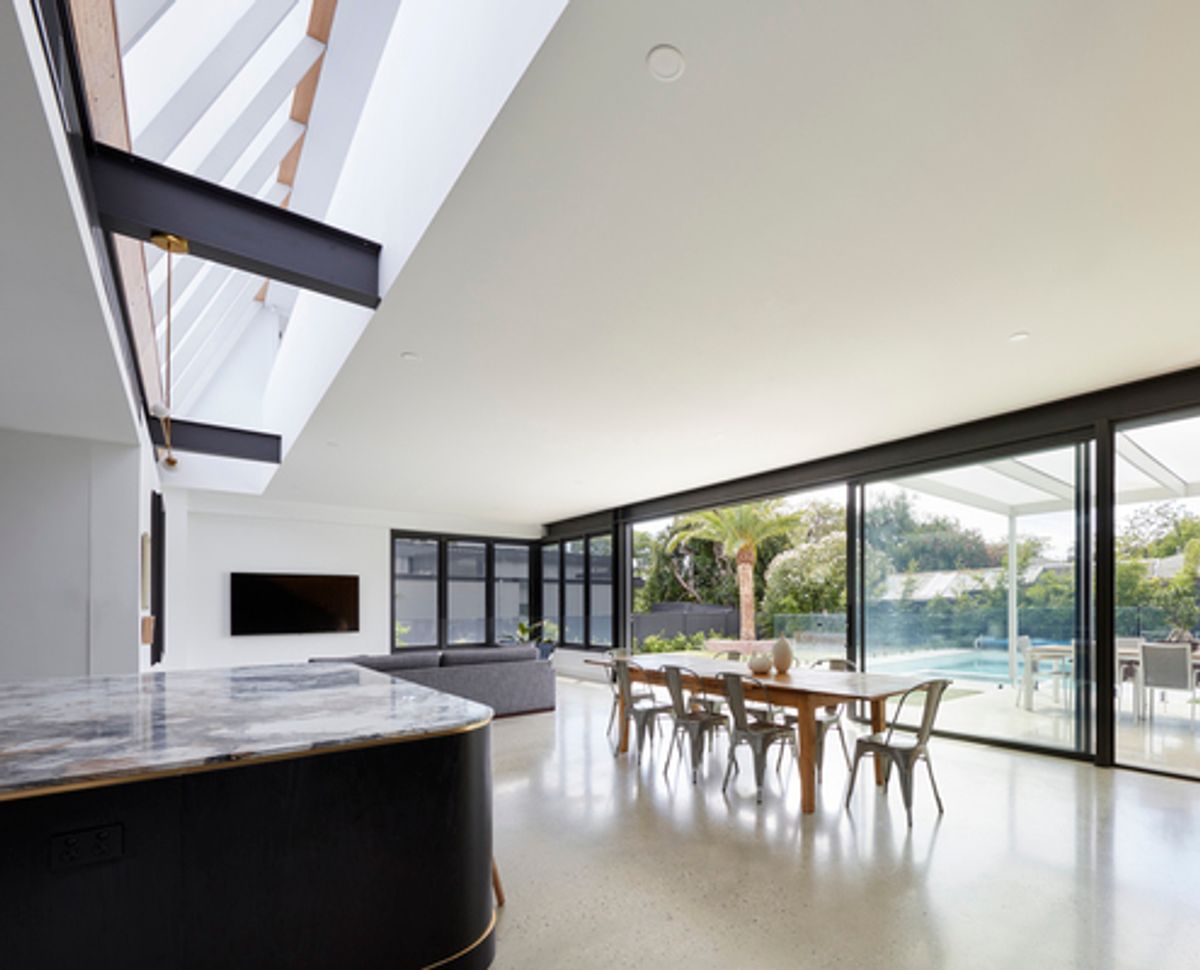 Clever Design Brings Light Into the Heart of this Bungalow