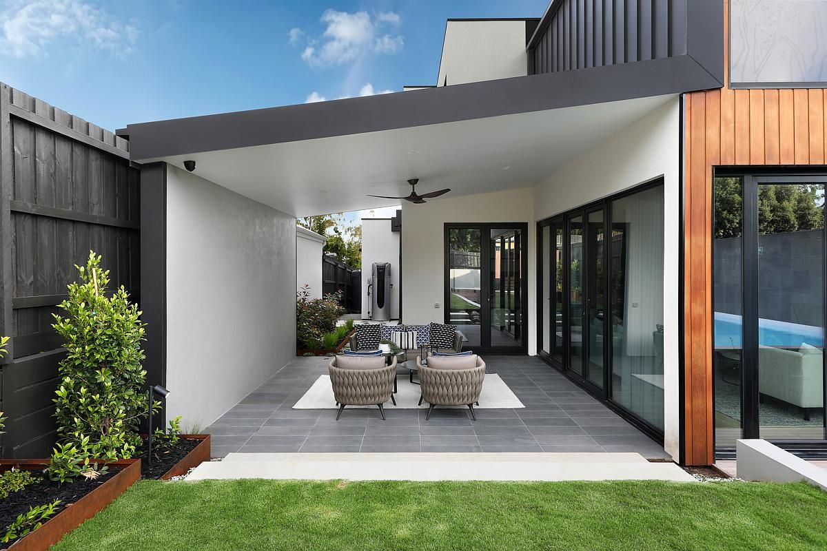 A clever side-by-side development that is both luxurious and energy ...