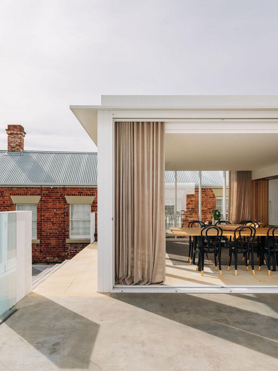 Discover the clever renovation of this 19th Century heritage gem