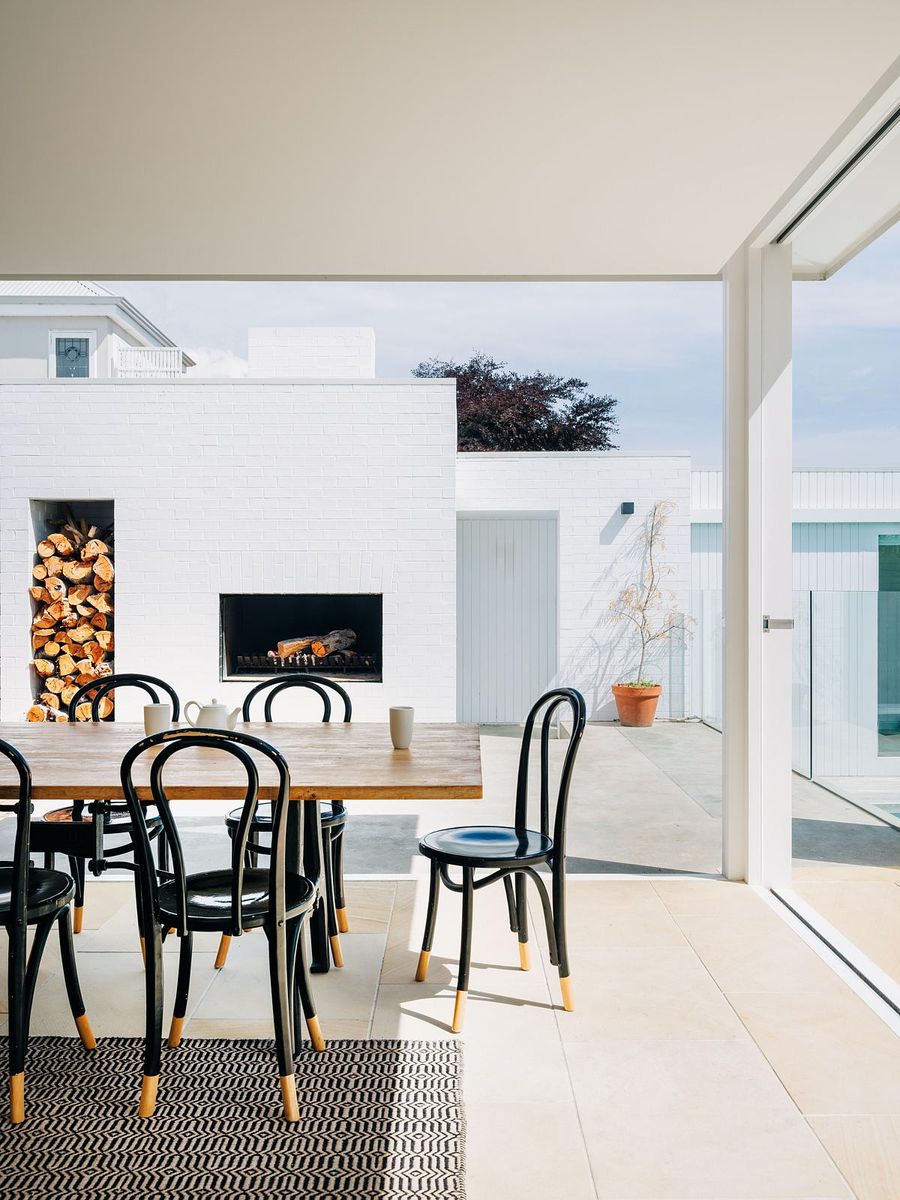 Discover the clever renovation of this 19th Century heritage gem
