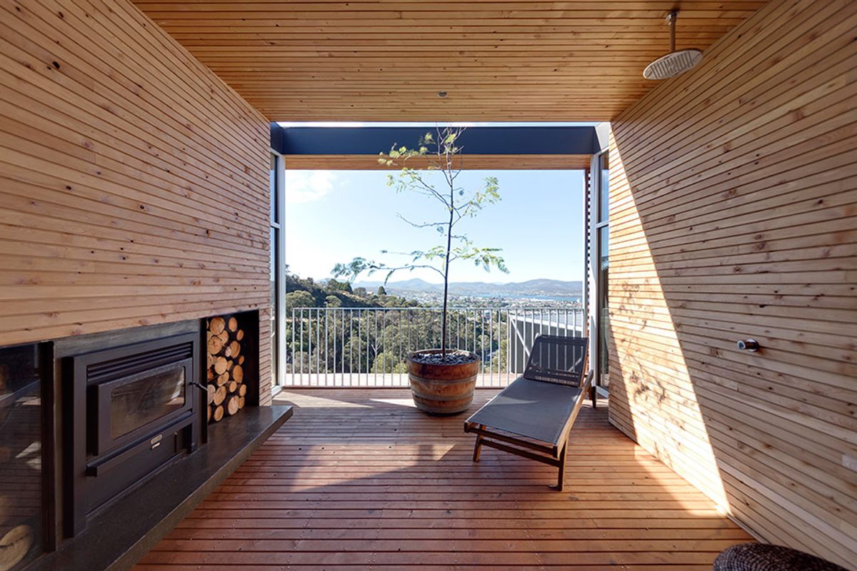 Highway House Seems to Float Dramatically Above a Sheer Slope