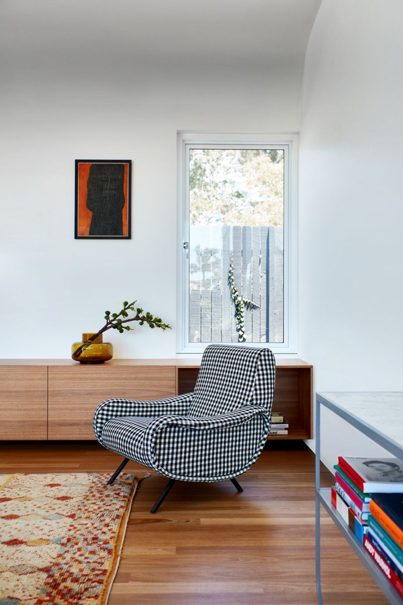 This Sydney Home Turns the Traditional Aussie House on its Side